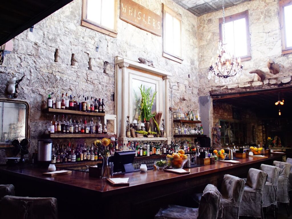 Guide to the Best Craft Cocktail Bars in Austin - Guide 2 Austin